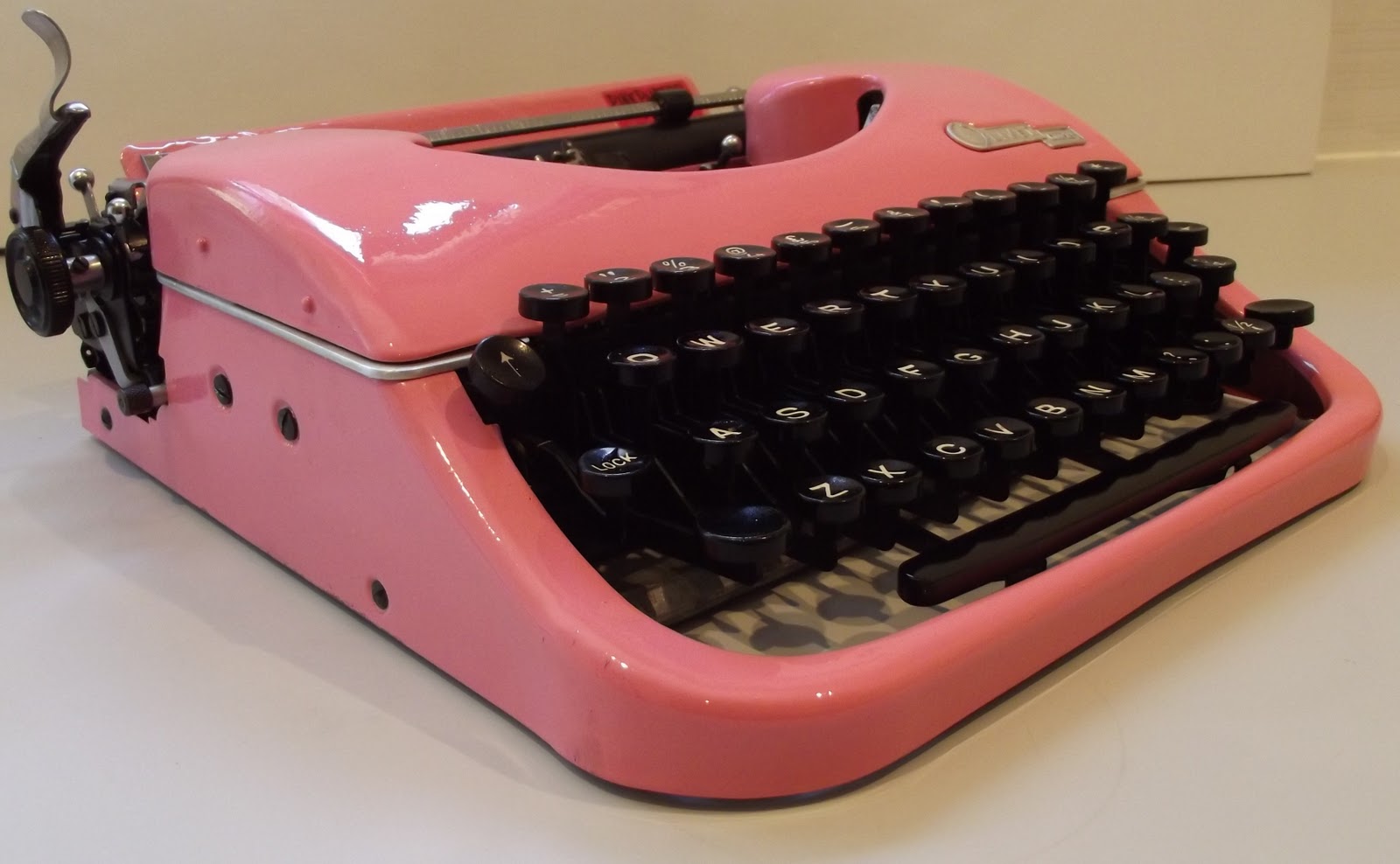 oz.Typewriter: Oliver in The Pink: The Pink Panther Typewriter