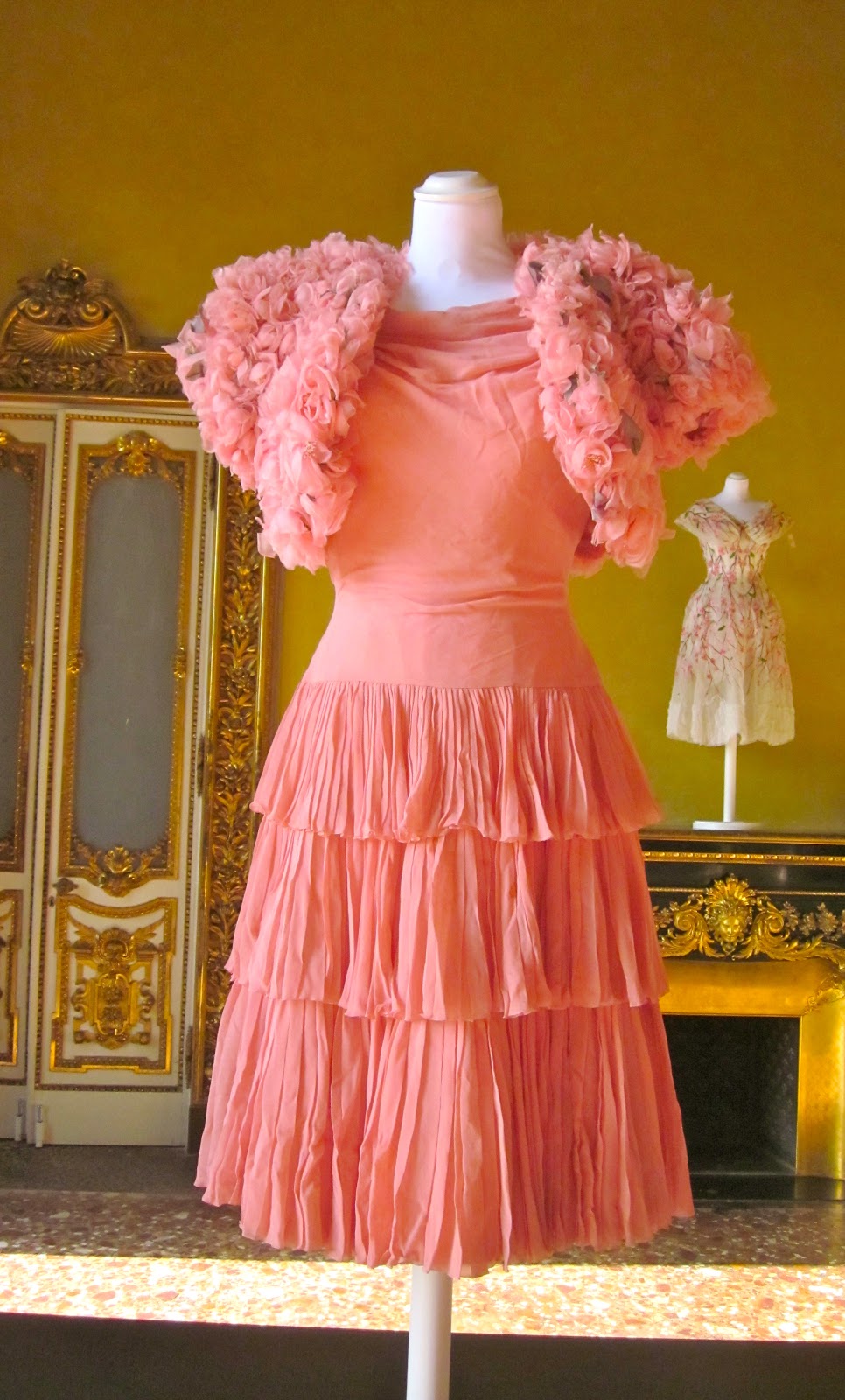 Anna Rontani haute-couture wardrobe - Paillettes&Champagne