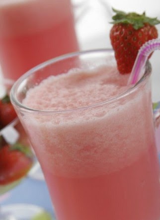 Resep Membuat Minuman Strawberry Gembira