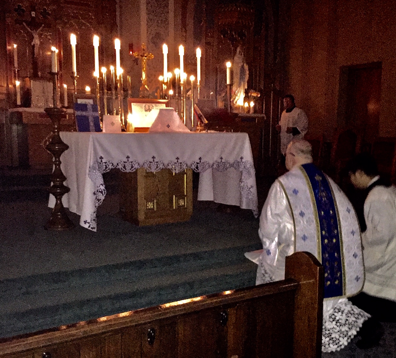 TORONTO CATHOLIC WITNESS: Rorate Mass ~ the beauty of an early morning ...