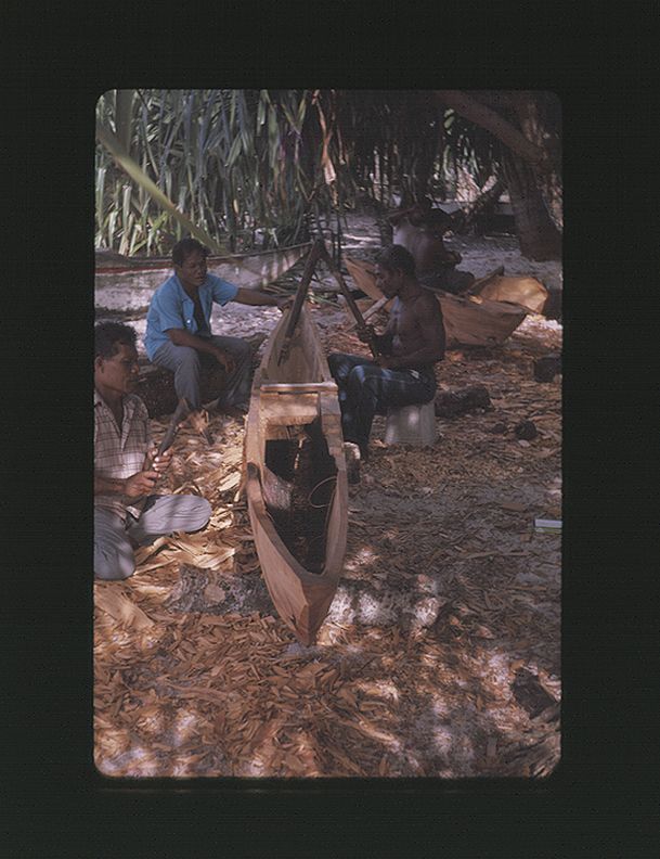 Proa Sailing: Carving the hull