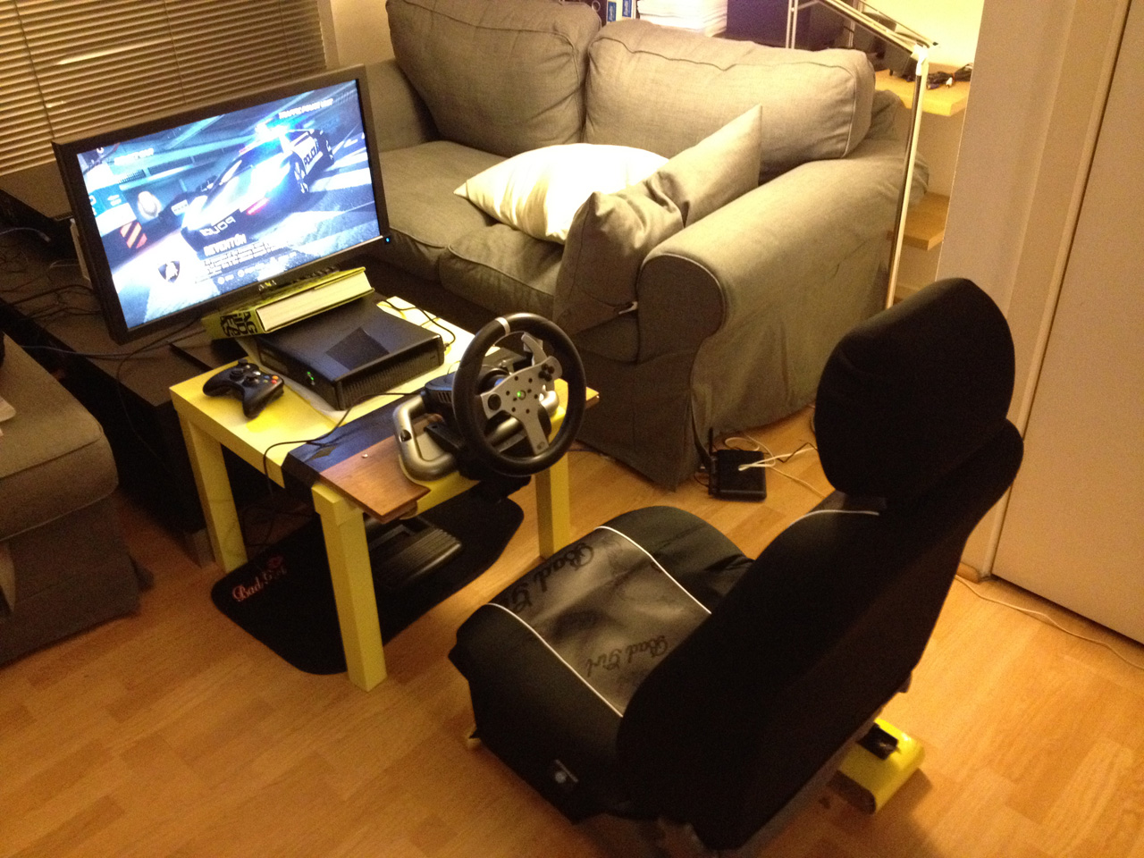Unico Interaction: Home-made Driving Simulator (Cockpit)