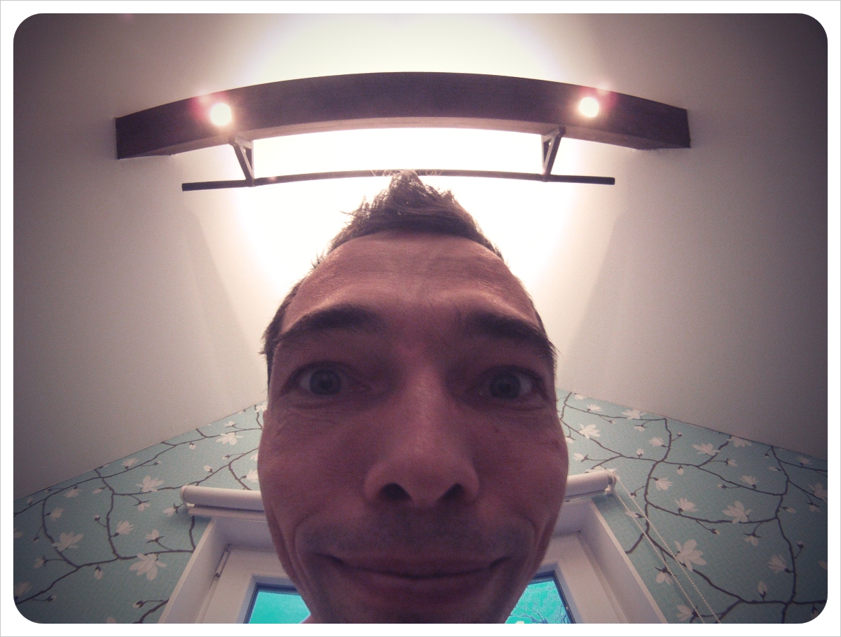 Söder om landsvägen: april 2012