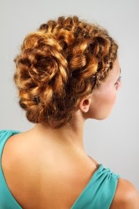 Fashion fashionista trends: What does dandruff say about your hair?