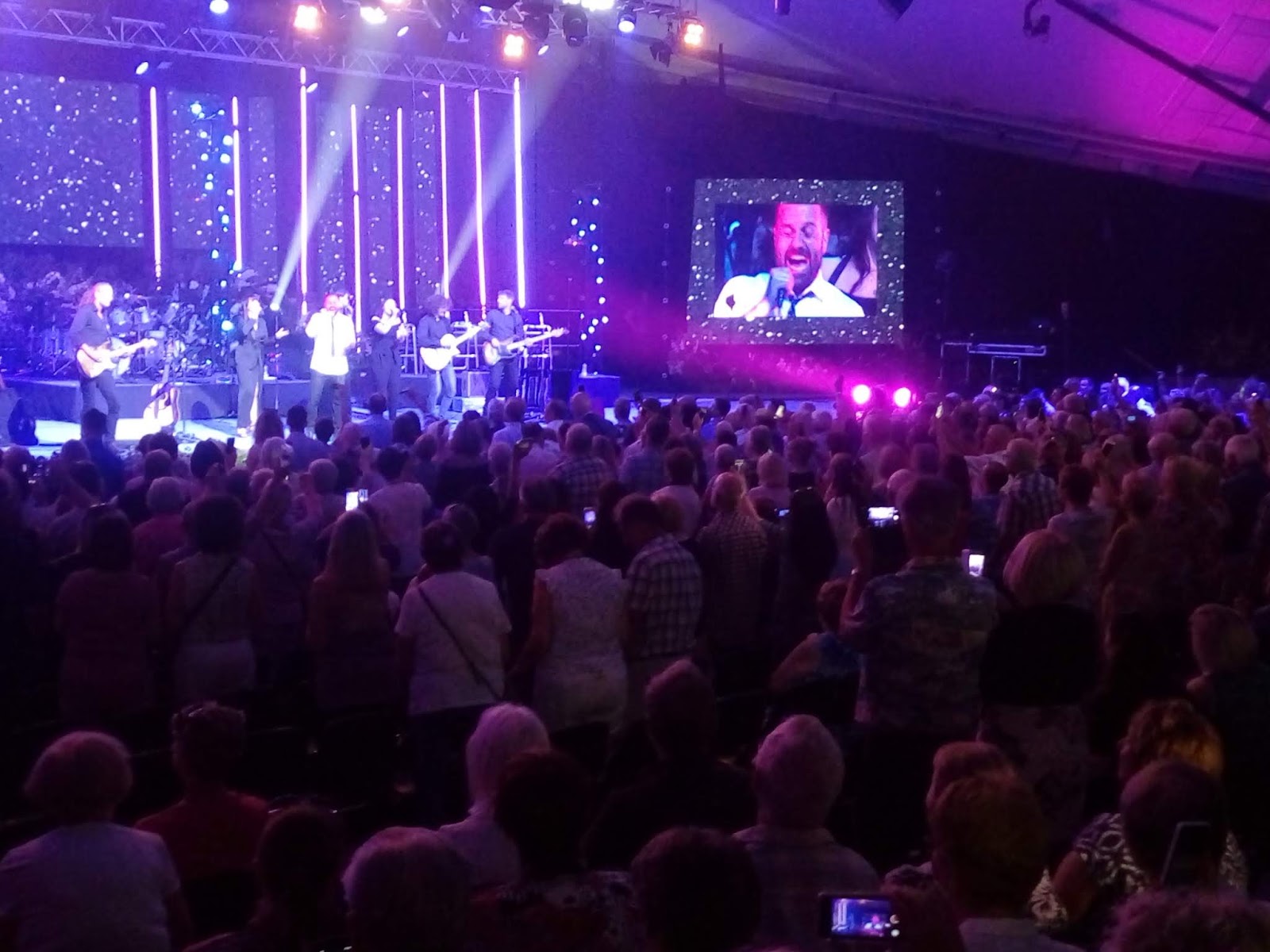 Llanblogger Contact Llanblogger gmail Alfie Boe Hammers Home A llanblogger-contact-llanblogger-gmail-alfie-boe-hammers-home-a