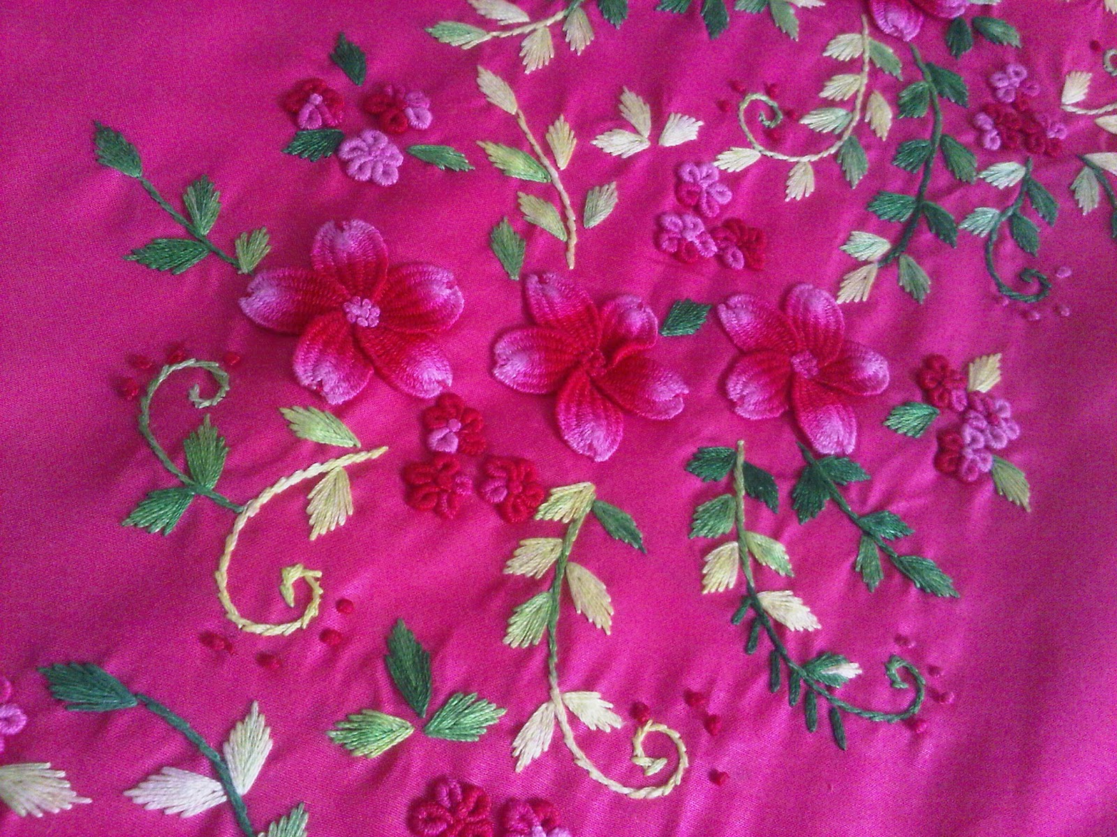 Eksklusif Kain Sulam Bunga Timbul West Sumatera: Kain Sulam Bunga ...