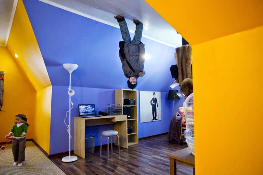 Mail2Day: Unique Upside Down House Designs Around the World (26 pics)