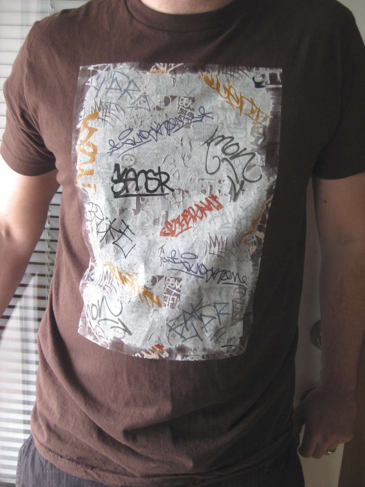 Foxy Art Studio: From my hood tagger t-shirt