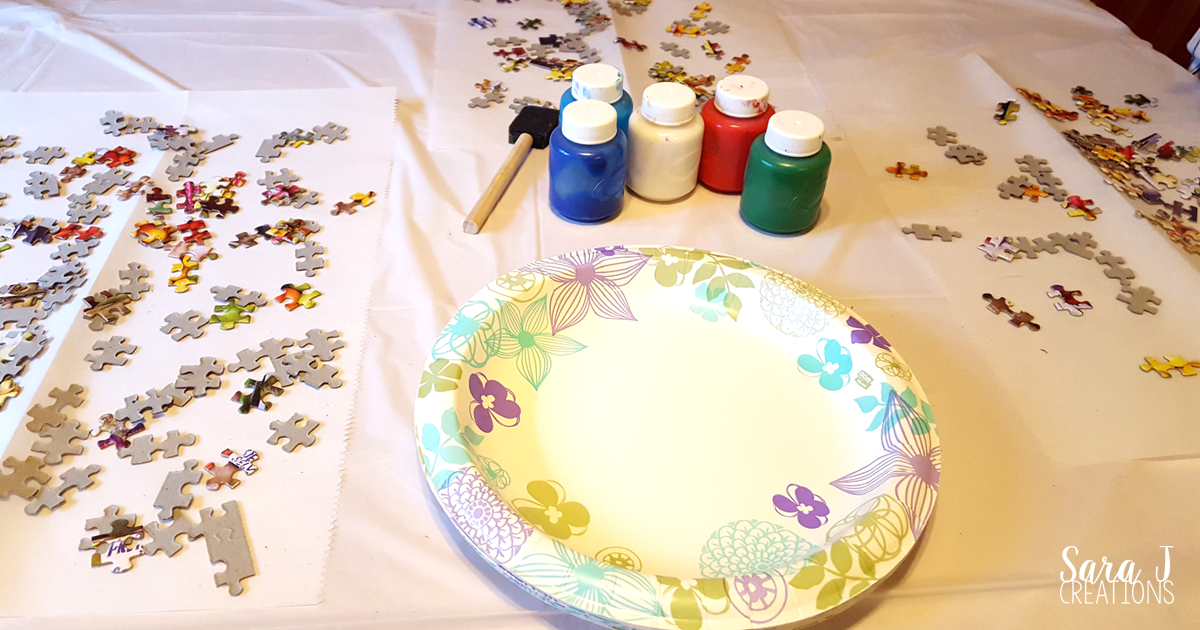 DIY Christmas Gift Ideas - Puzzle Piece Picture Frame | Sara J Creations