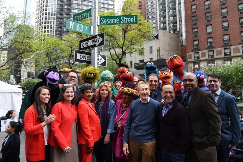 Muppet Stuff: Sesame Street Officially a NYC Street!
