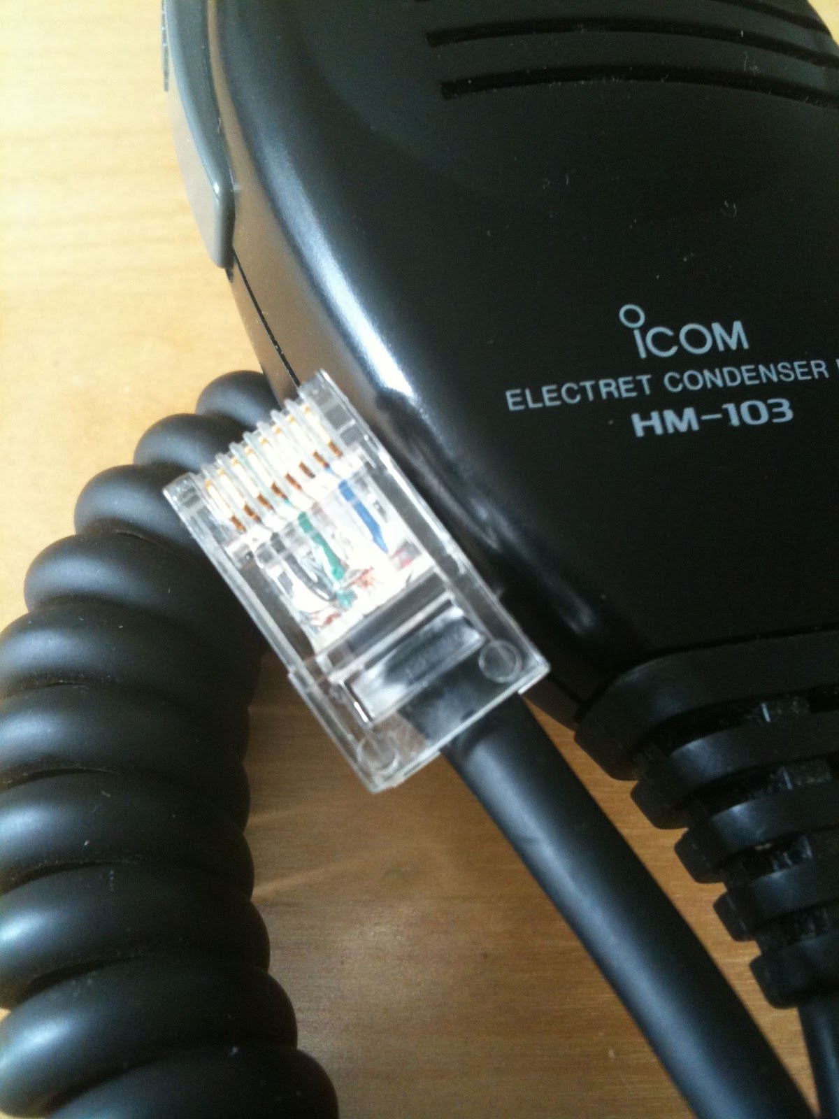 PU3AMB: Fiação e código de cores do microfone HM-103 / Icom