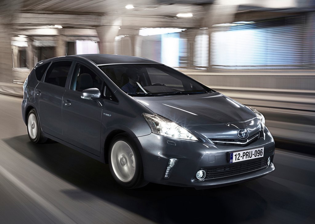 2013 Toyota Prius Plus - Which Car Reviews