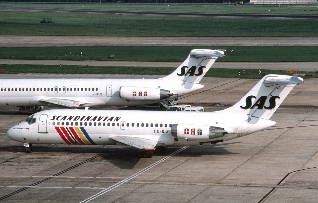 Douglas DC-9-10/20 Jet: SAS Scandinavian Airlines Douglas DC-9-21 LN-RLL