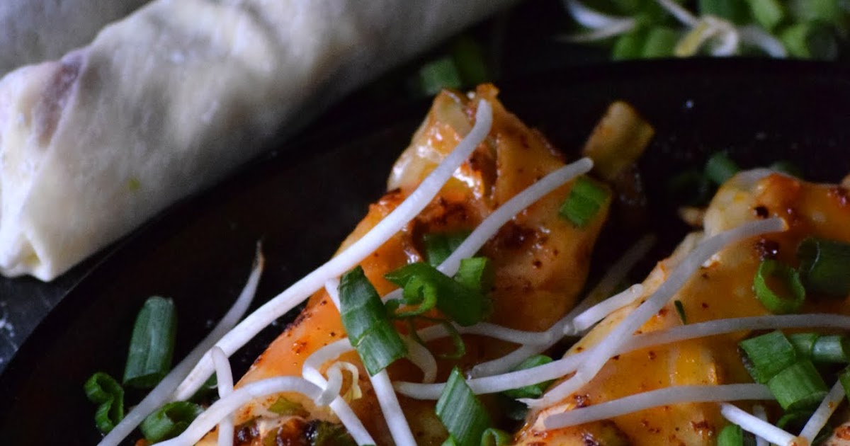 Shital's-Kitchen: Steamed Rolls in Schezwan Sauce