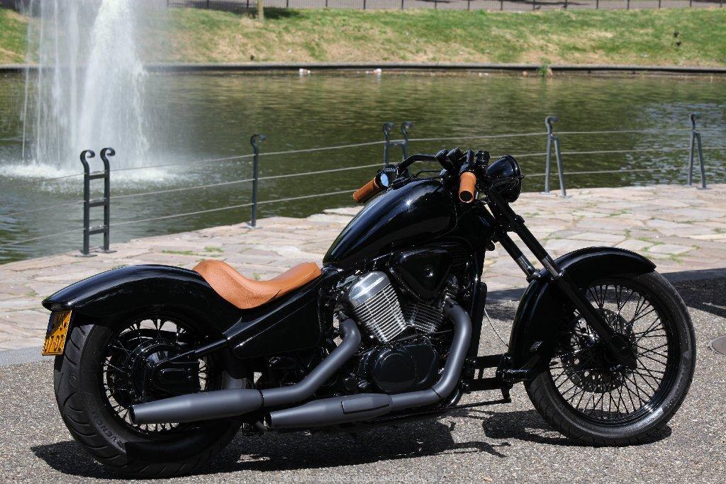 www.CustomBikeShow.com : 'Black Bizarro' Eric's Honda Shadow