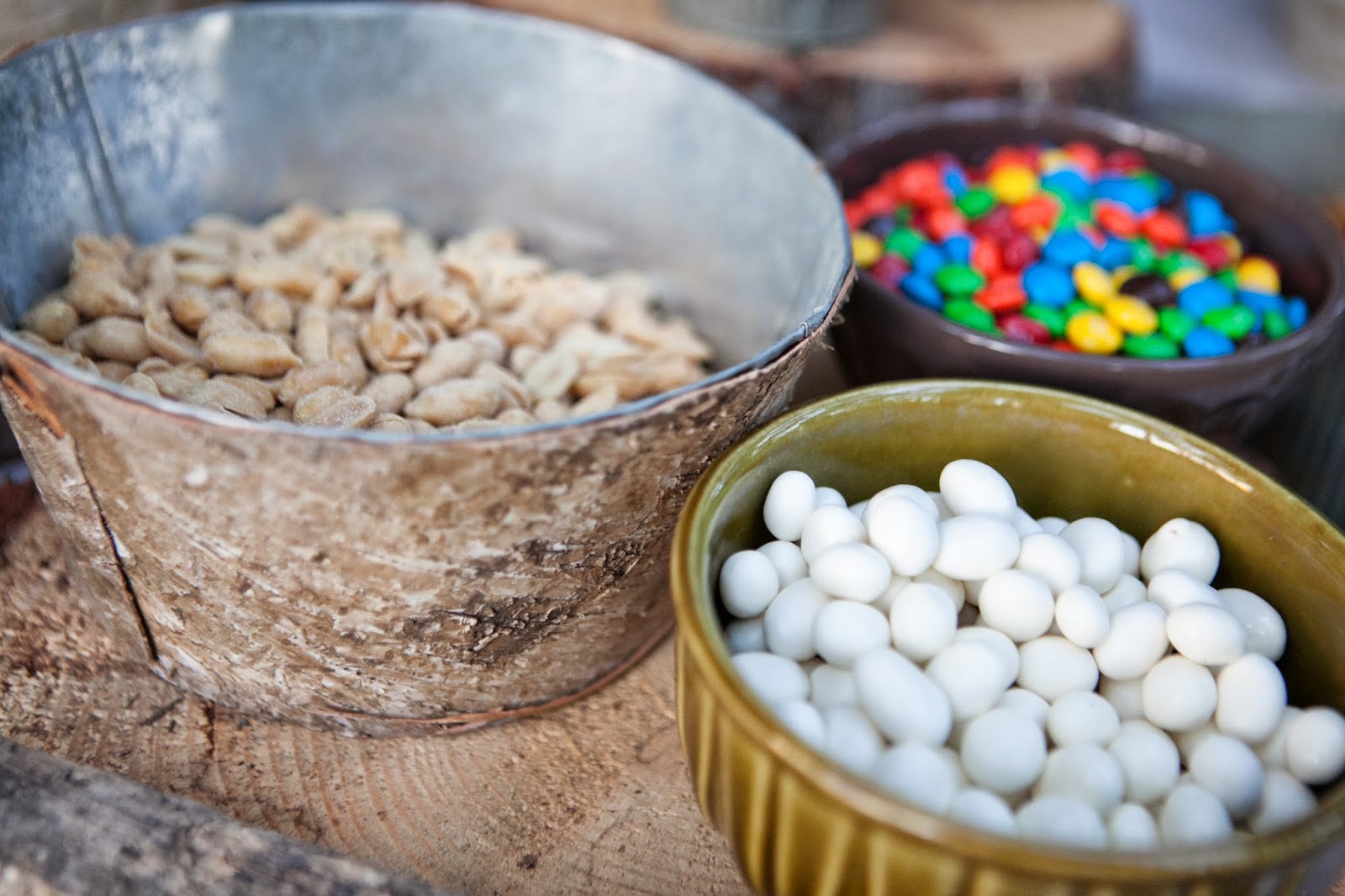 cue the confetti: little explorer // trail mix bar