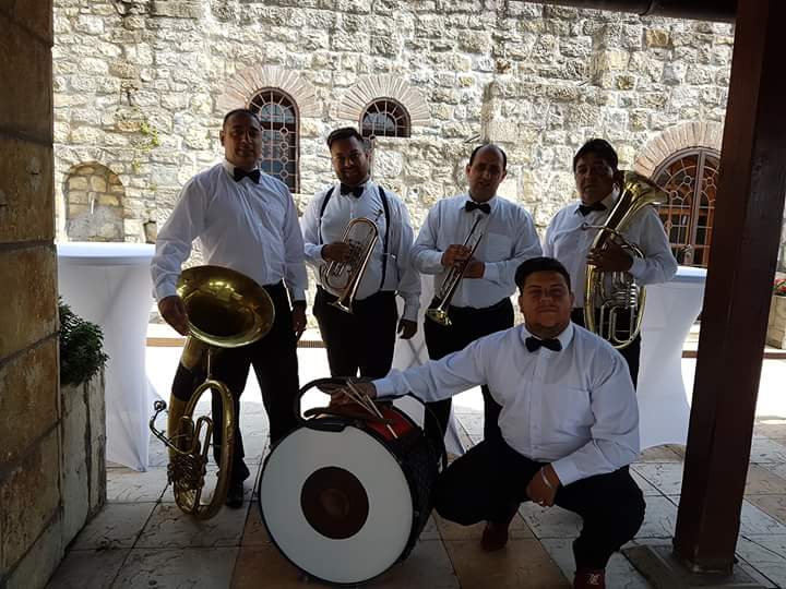 TRUBACI ZA VESELJA SVADBE ODJENDANE