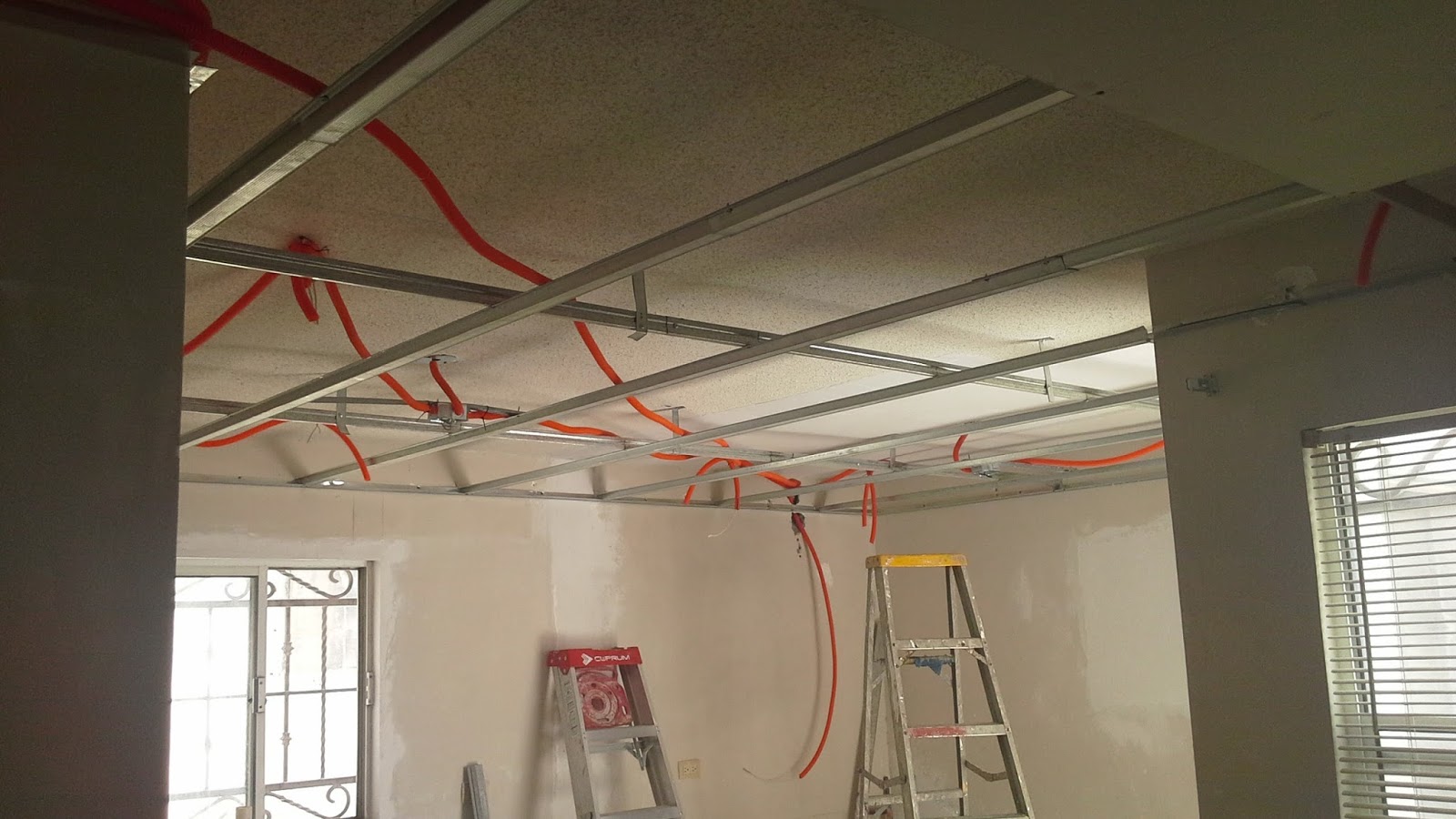 Acabados Orion: Cielo falso, plafón corrido