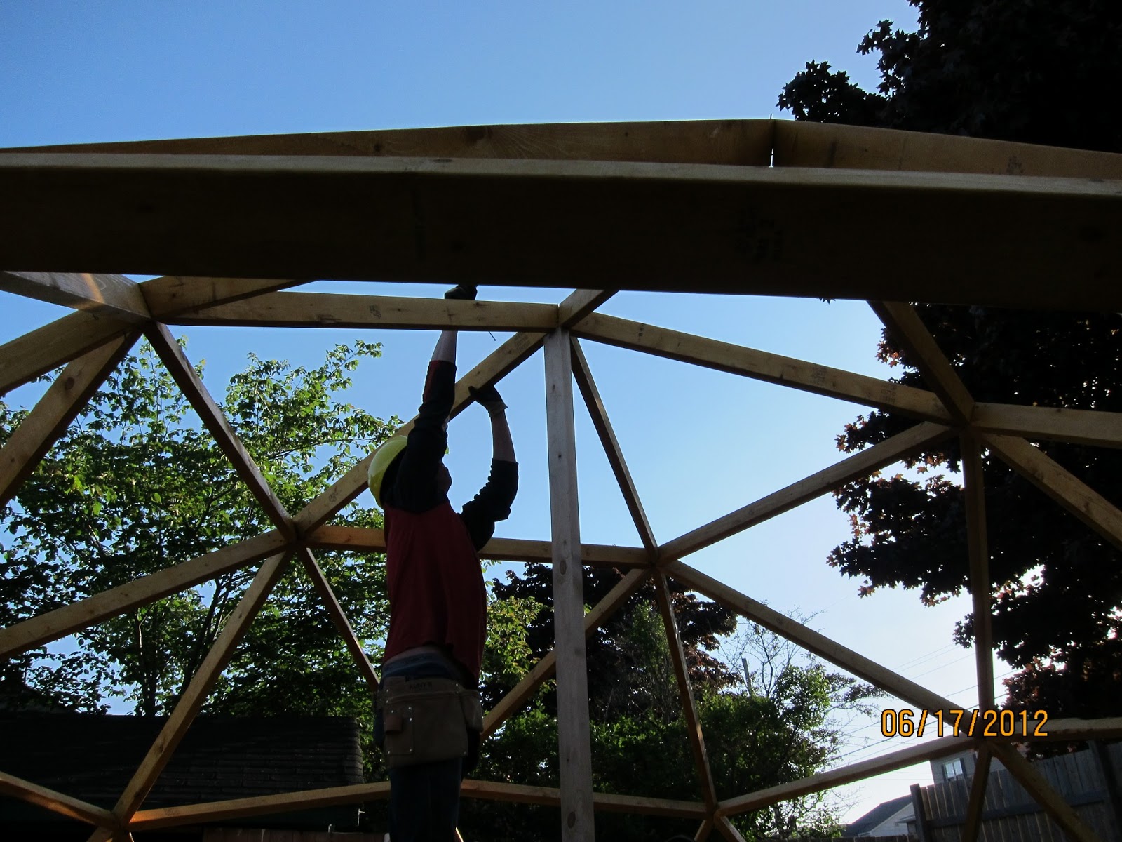 Elf In A Tree: Building a Biodome Part 4: Dome Frame and Straw Bale Wall