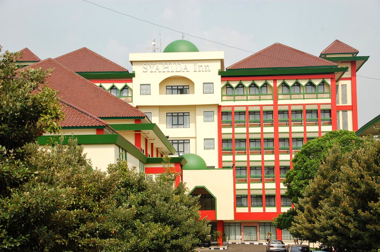 MAKE ME UP : Syahida Inn