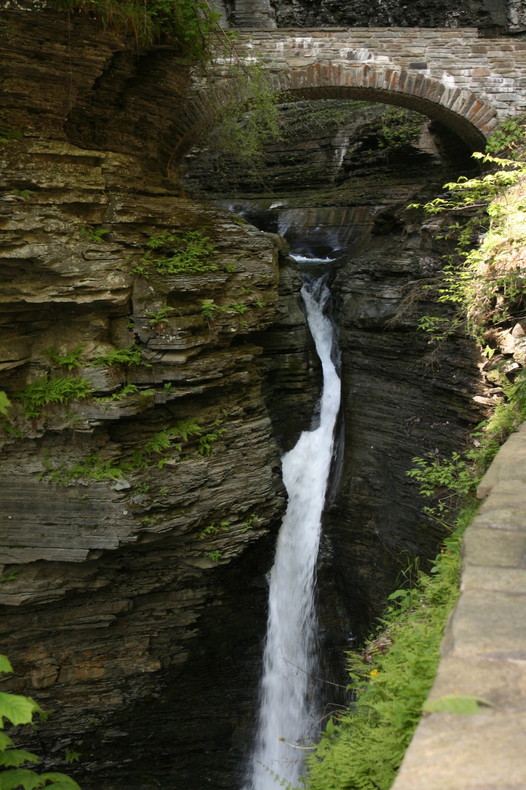 Waterfalls of Pennsylvania : Watkins Glen Waterfalls