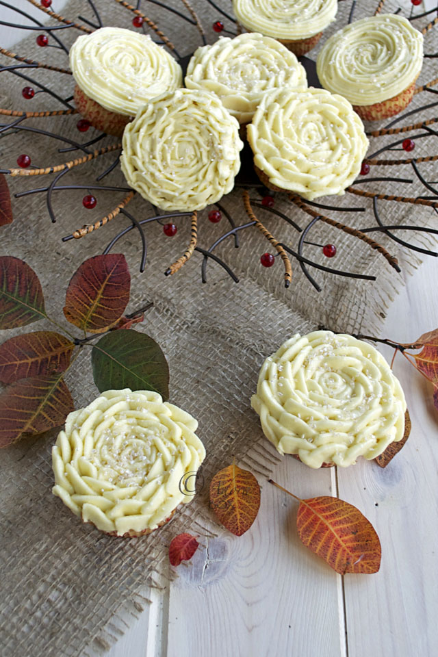 Adora's Box: CIELITOS (YEMA CUPCAKES WITH PASTILLAS DE LECHE FROSTING)