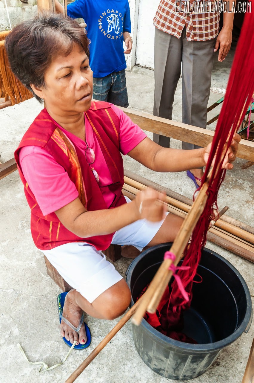 Elal Lasola Travel & Photography: Bugasong | Patadyong Weaving