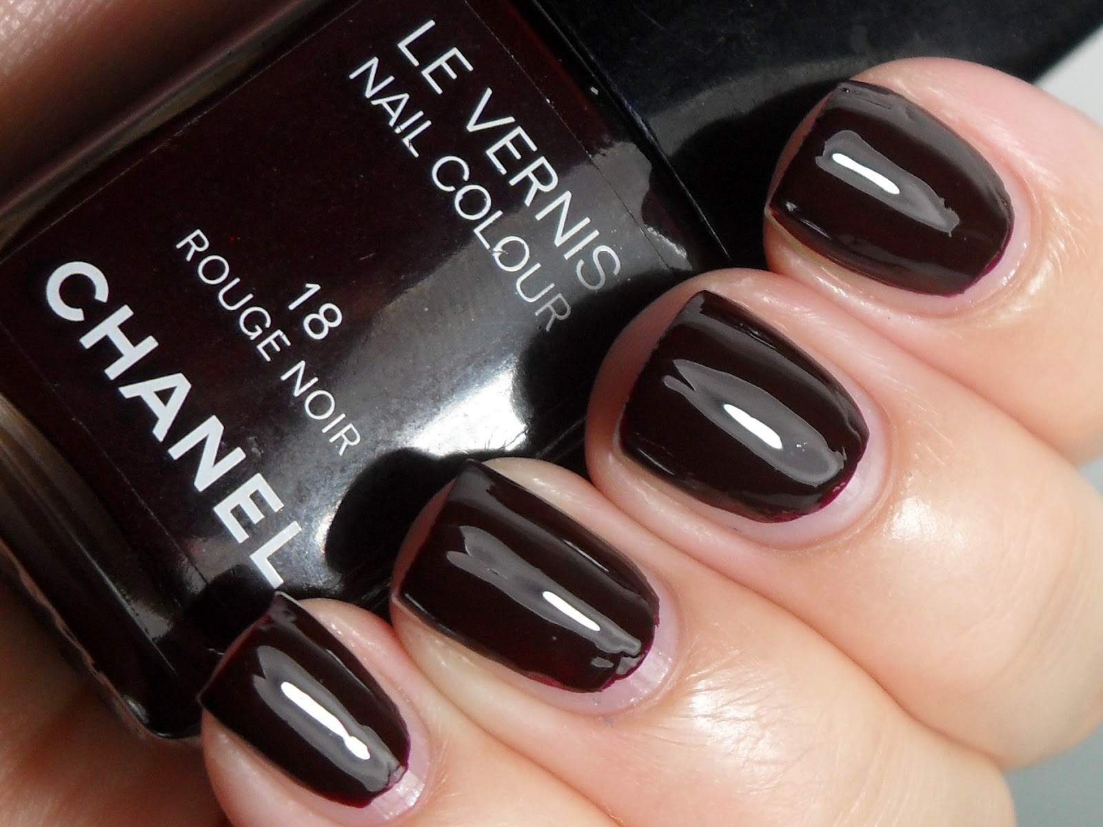 Polished Claws Up!: Chanel Rouge Noir (AKA Vamp)