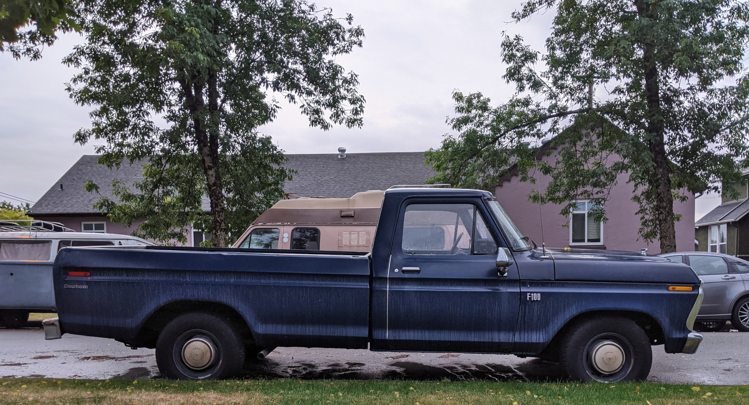 Old Parked Cars Vancouver: 1974 Ford F-100 Explorer