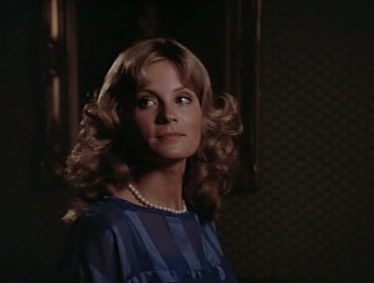 Zebradelic: Actress Jennifer Holmes