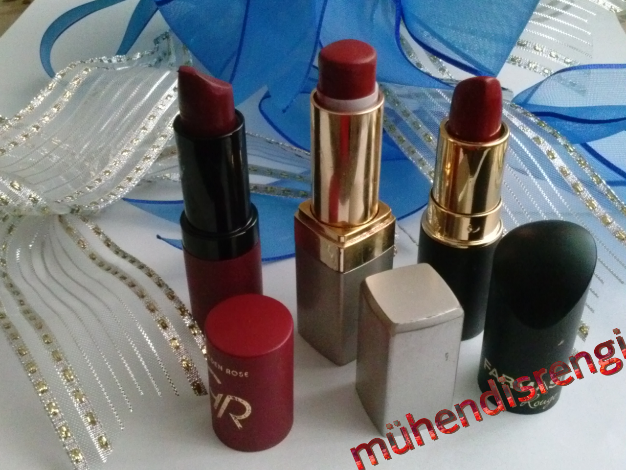 MÜHENDİS RENGİ: KIRMIZI RUJLAR