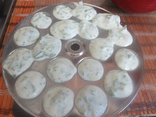 Instant Pot Coin Spinach Idly (Lunchbox Recipe)