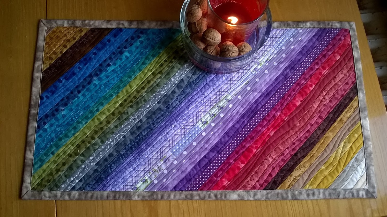 patchwork a iné tvorenie: Krátka správa od šijacieho stroja.