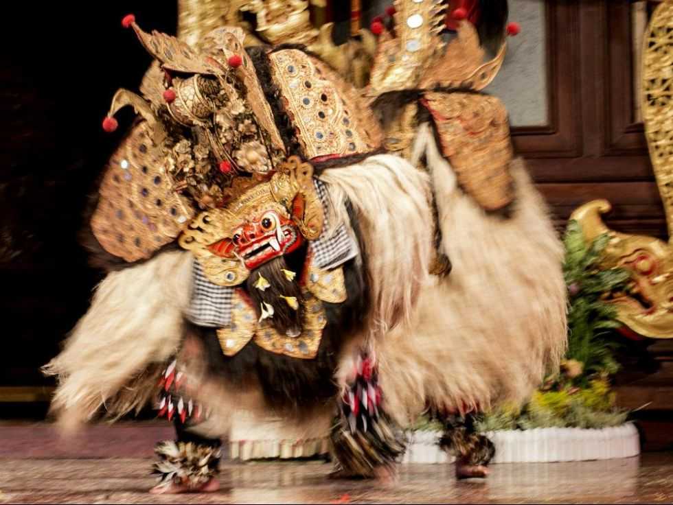 Tanggahan Tengah: Barong
