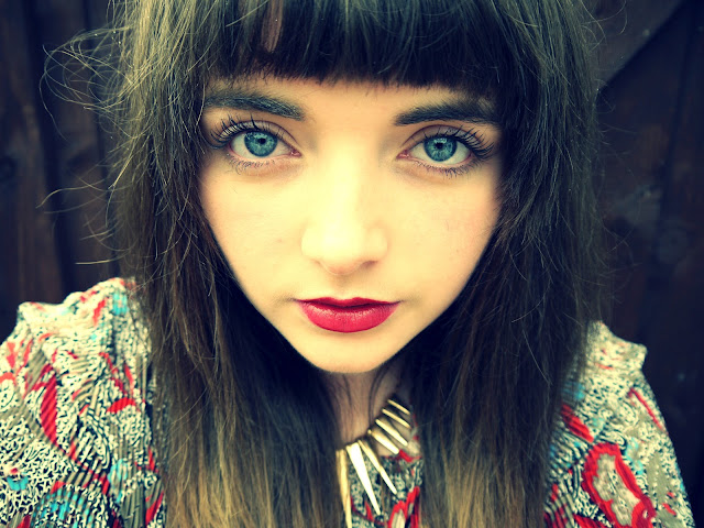 The Weird Owl: For an average girl with a bad fringe