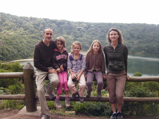 10 Nomadic Families Traveling the World, 7 Continents: How They Afford ...