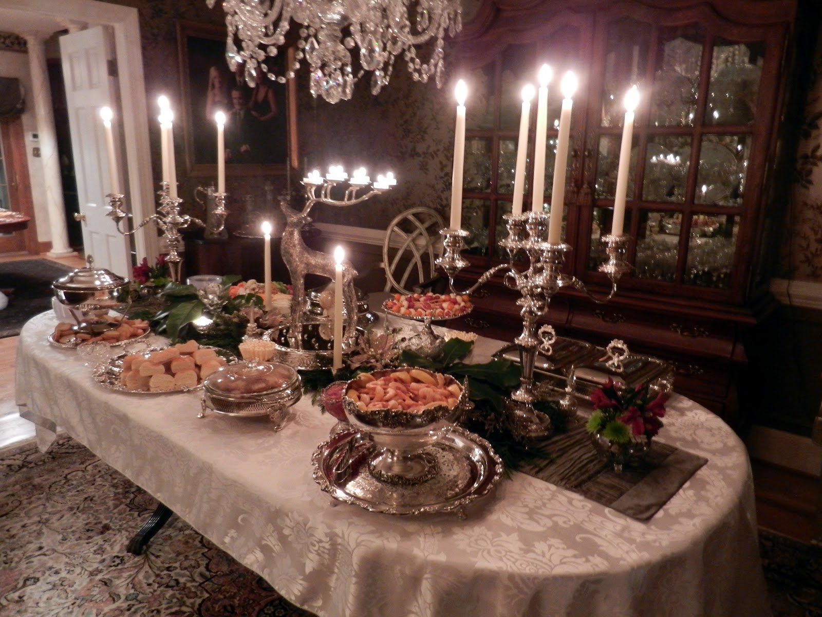 A Perfect Setting: A Christmas Party Setting