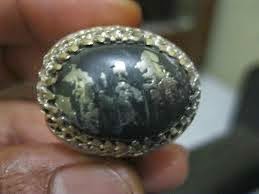 Khasiat dan Mitos Batu Akik Badar Besi