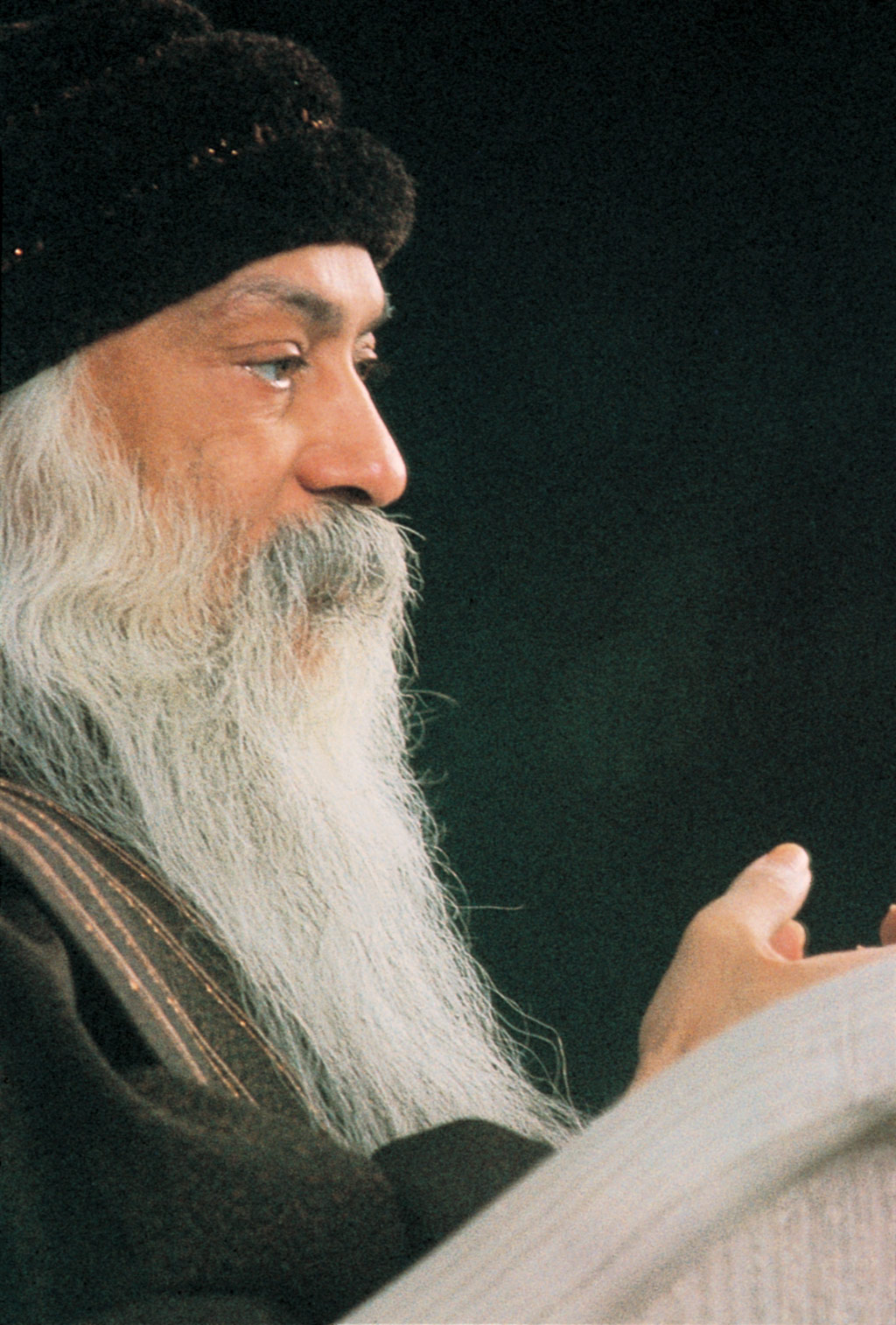 Osho's Beautiful Pictures Part-2 - Oshodhara Community