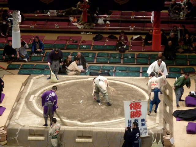 Konnichiwa! : Combat de Sumo!!
