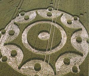 LES SECRETS DE PANDORA: AGROGLYPHES aussi connus comme CROP CIRCLES