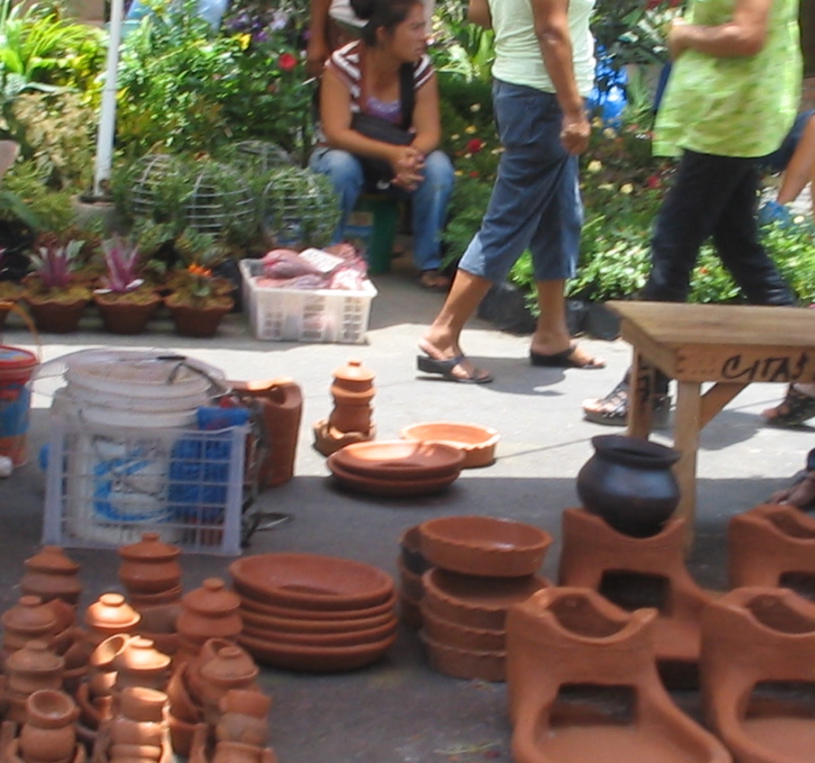 Discover the world with Kanuto: DINAMILI (pottery of San Nicolas Ilocos ...