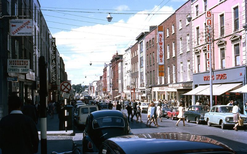 40 Color Snapshots That Capture Street Scenes of Ireland and Northern ...
