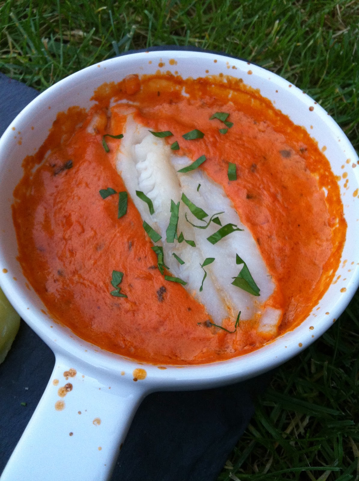 FILETS DE GRENADIER A LA CREME DE TOMATES