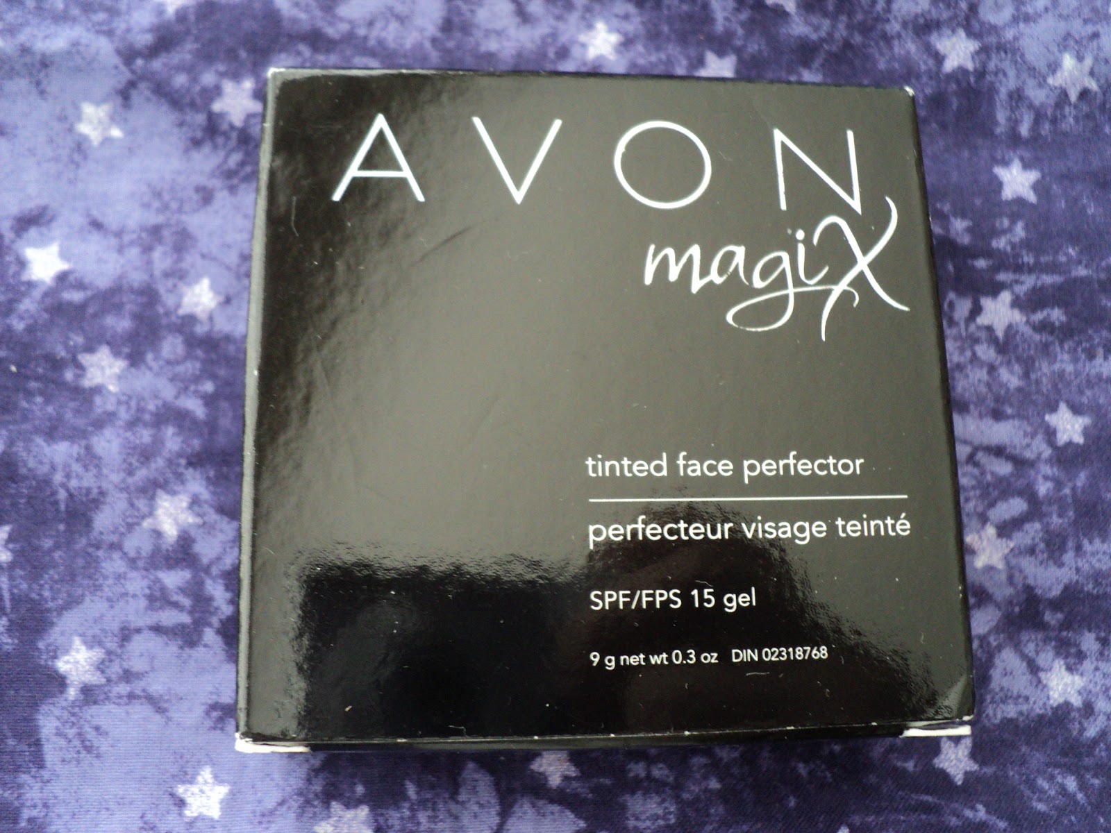 Silvers Kosmic Review.: Avon MagiX Tinted Face Perfector.