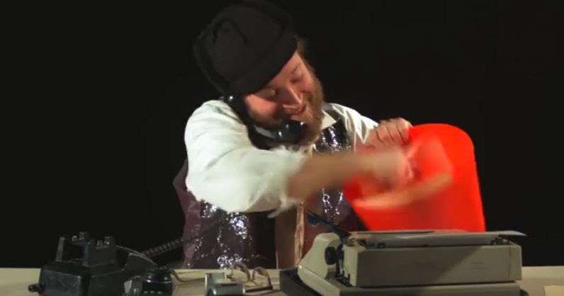 Jewish Humor Central: Chassidic Comedy: A Chasid, Stuck in the 1980s ...