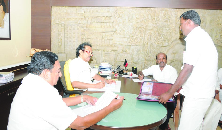 .: DMK Youth Wing: Building From Below And Imparting Ideological ...