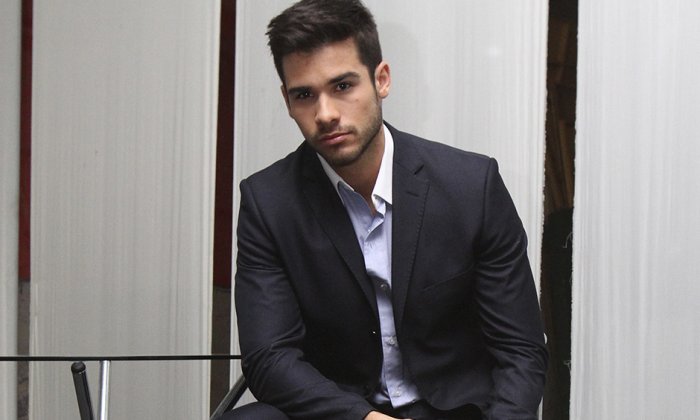 LOS ACTORES PERUANOS MAS BELLOS DE LA TELE