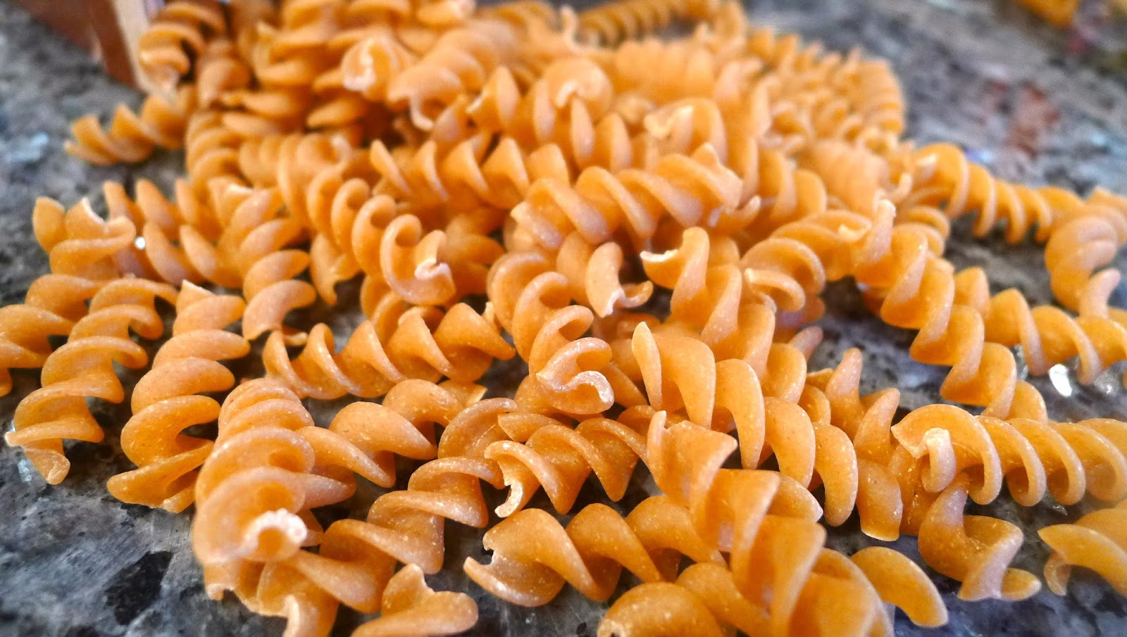 newFOOD tuesdayz: Creamy Sun Dried Tomato Rotini