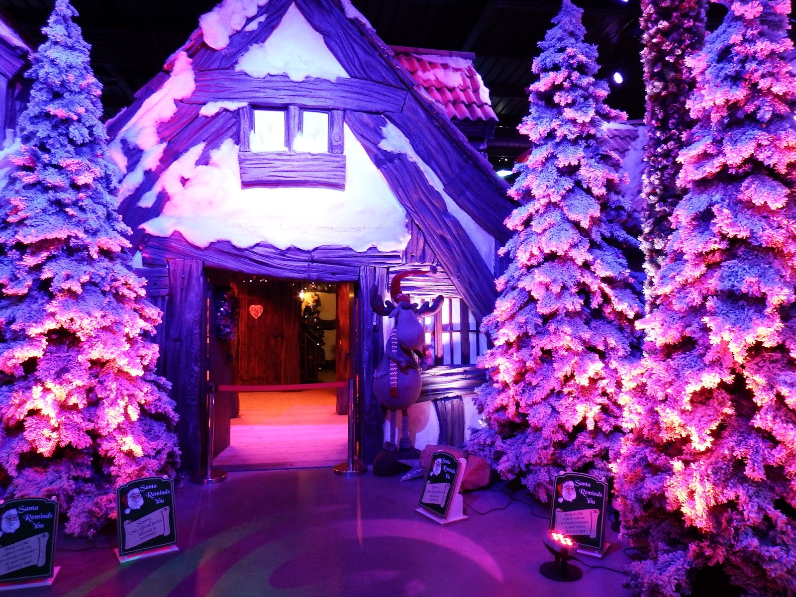 Thursford Christmas Spectacular and Santa's Magic Journey Thursford Christmas Spectacular and Santa's Magic Journey